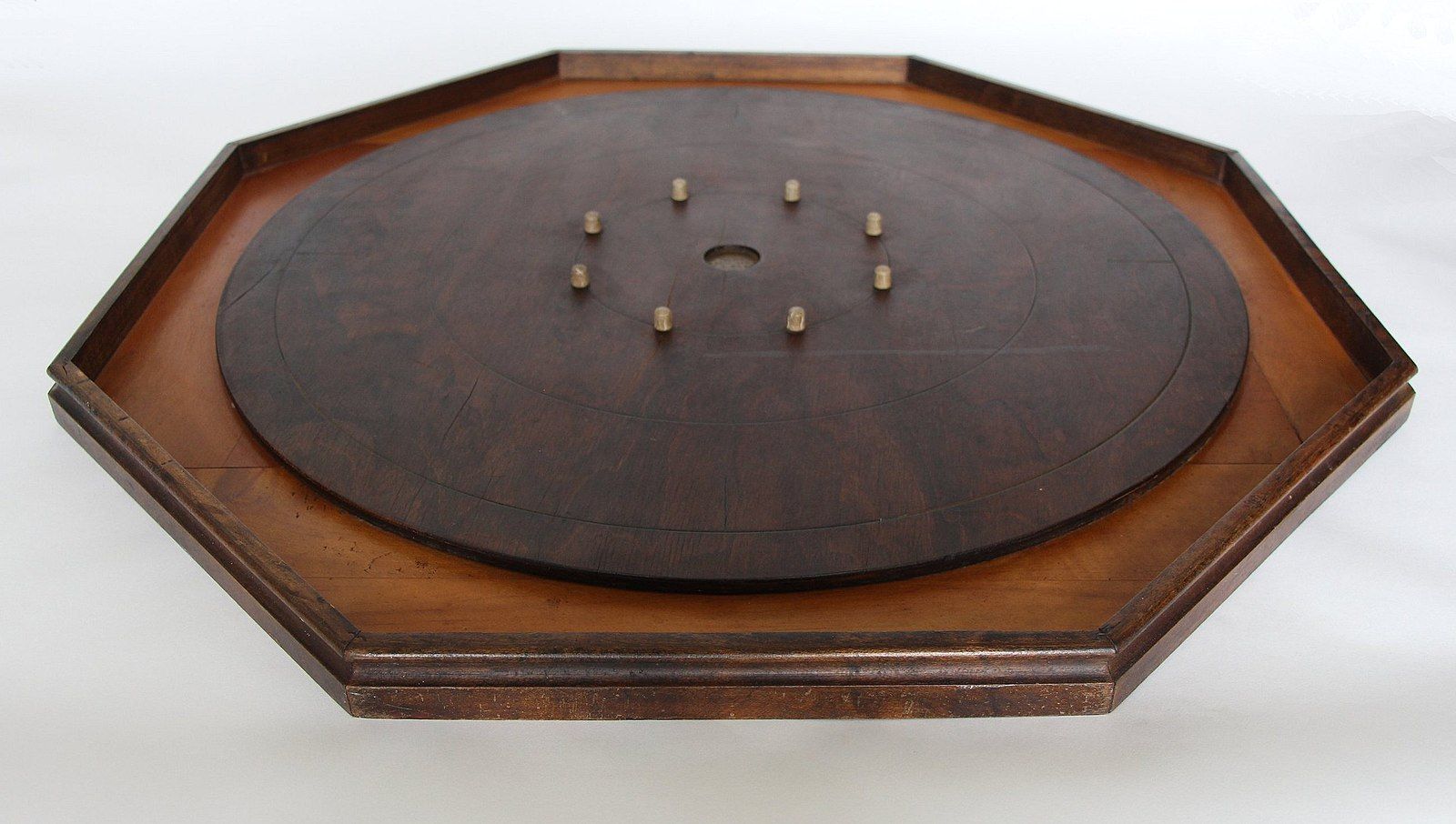 What even is Crokinole? – The Carillon